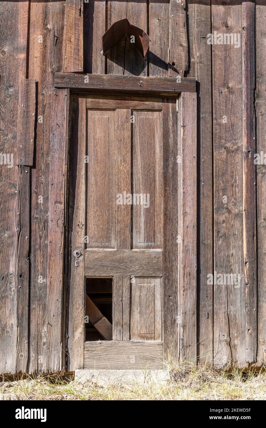 An entire ghost town- Garnet- remains intact atop the Garnet Mountain ...