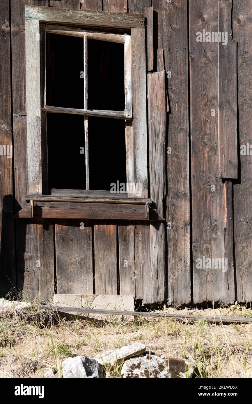 An entire ghost town- Garnet- remains intact atop the Garnet Mountain ...