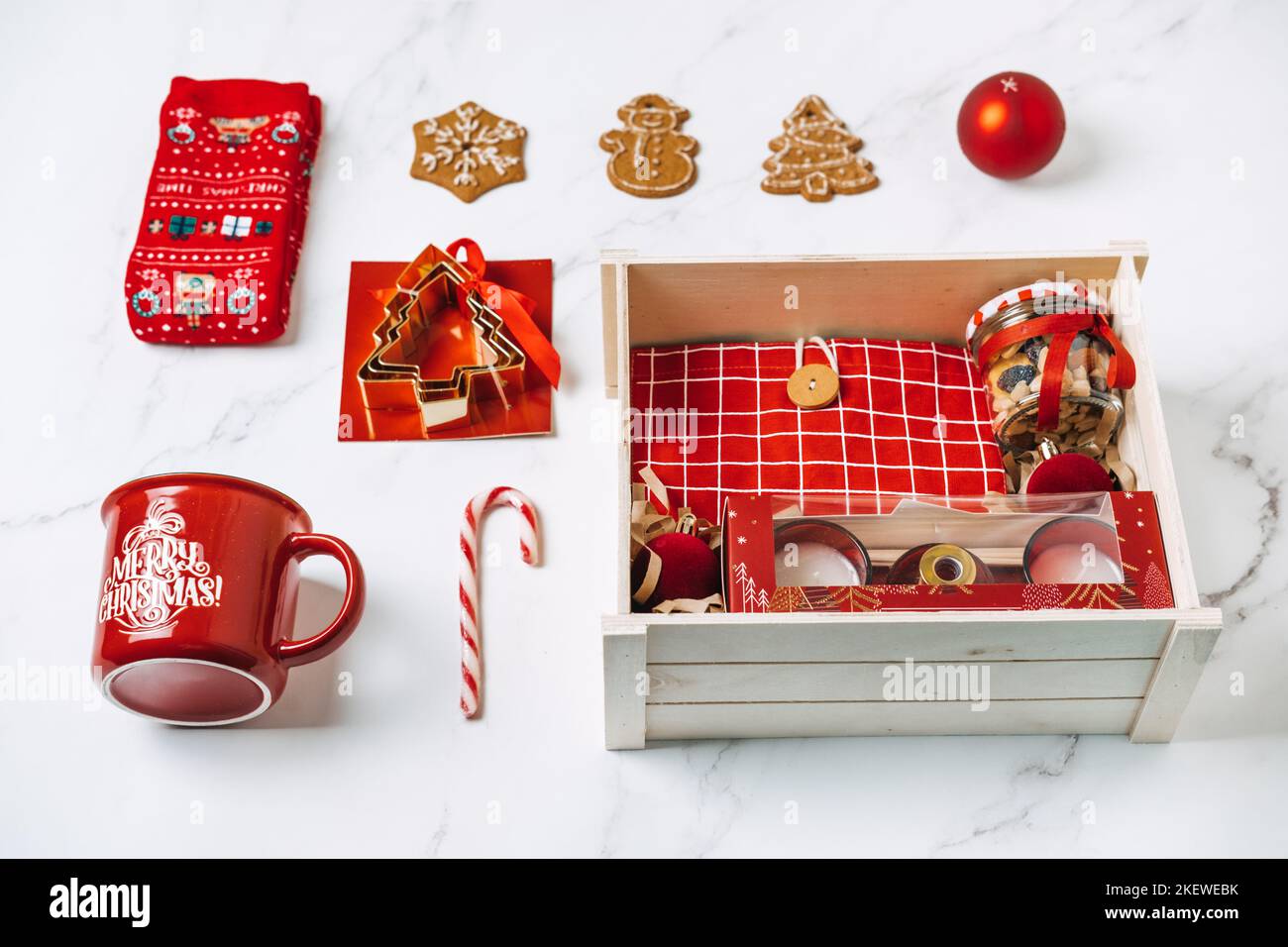 Christmas Care Package Gift Boxes. Christmas Baskets Hampers Ideas ...