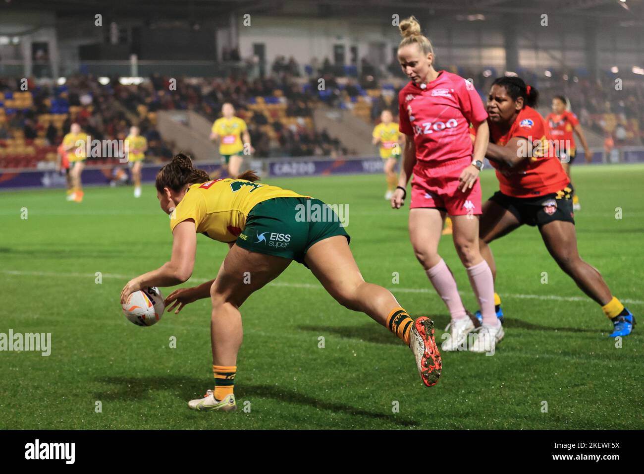 York, UK. 14th Nov, 2022. Jessica Sergis #11 of Australia Women powers ...