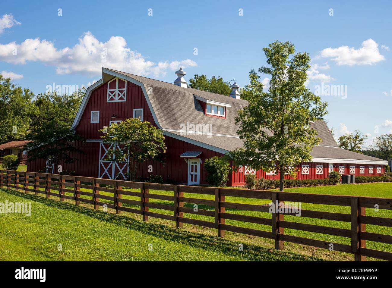beautiful old red and white barn on a quiet farm in the country Stock ...