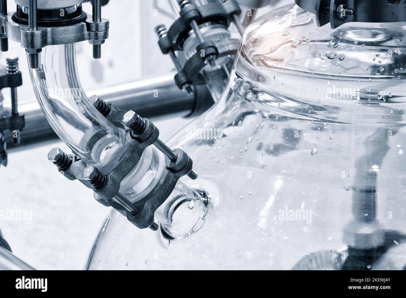 Glass chemical laboratory equipment, equipment for medical experiments ...