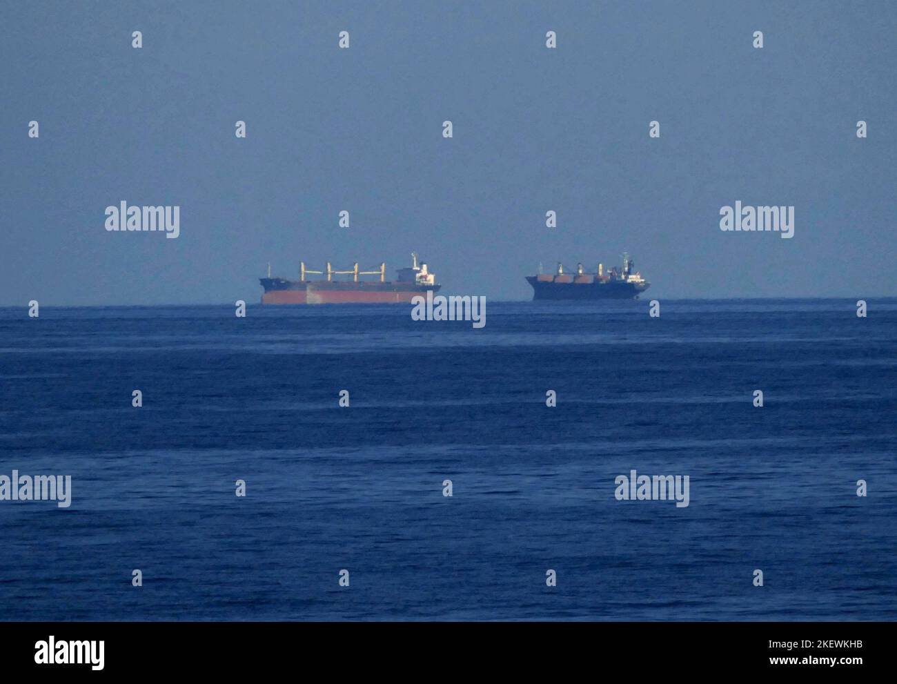 Non Exclusive: ODESA, UKRAINE - NOVEMBER 13, 2022 - Bulk carriers that ...