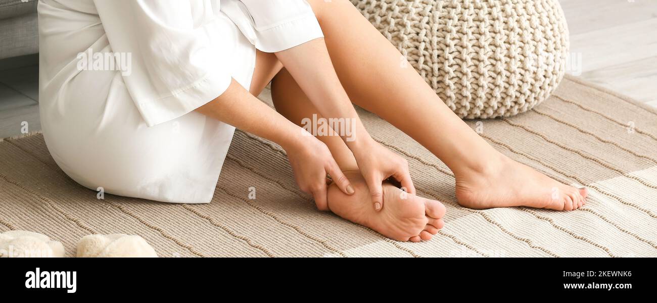 Female feet long toes hi-res stock photography and images - Alamy
