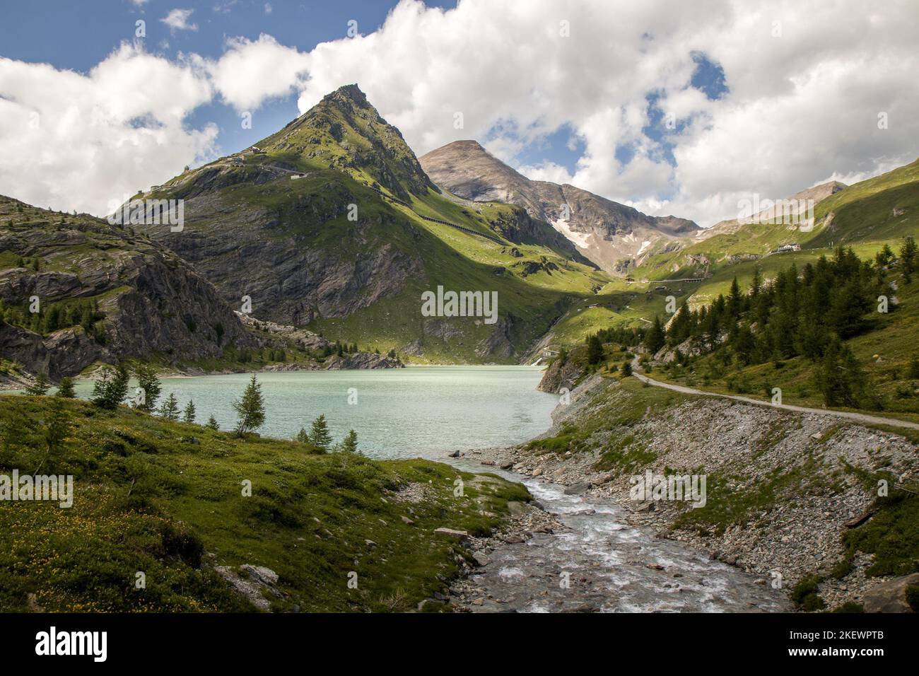 The beautiful view of Margaritzenstausee - Stausee Margaritze. High ...