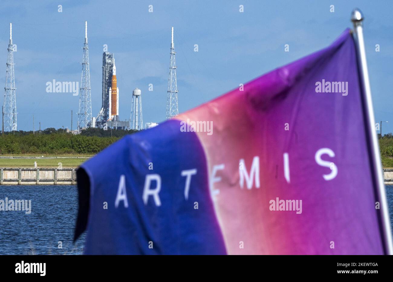 Artemis 1 flag hi-res stock photography and images - Alamy