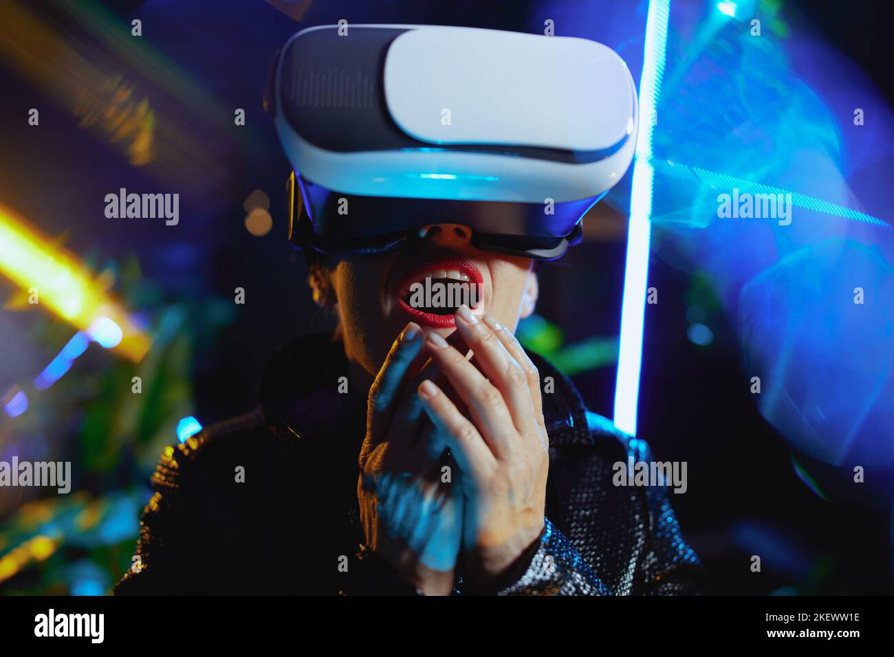 Metaverse headset shocked woman hi-res stock photography and images - Alamy