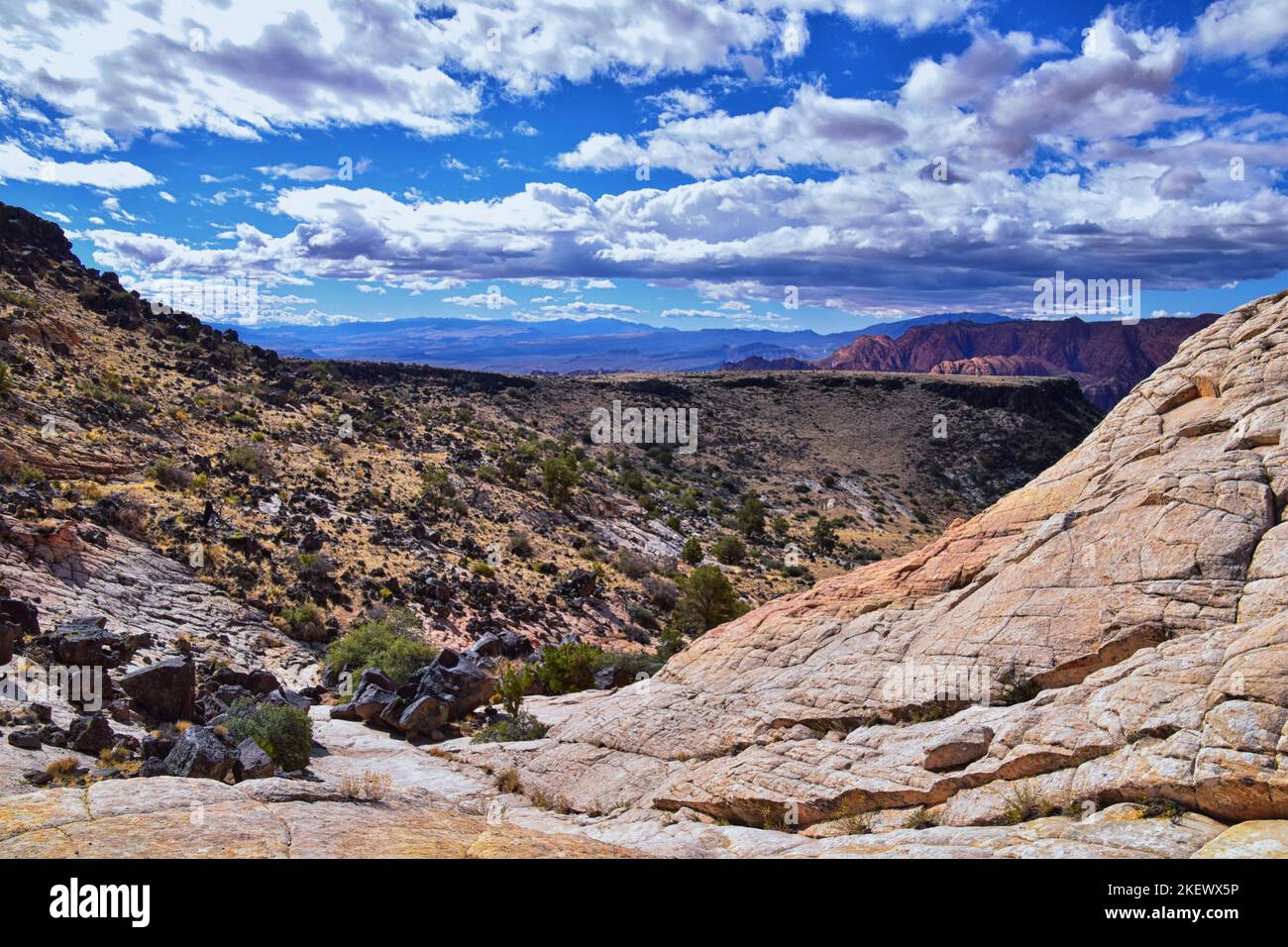 Snow Canyon Views from Jones Bones hiking trail St George Utah Zion’s ...