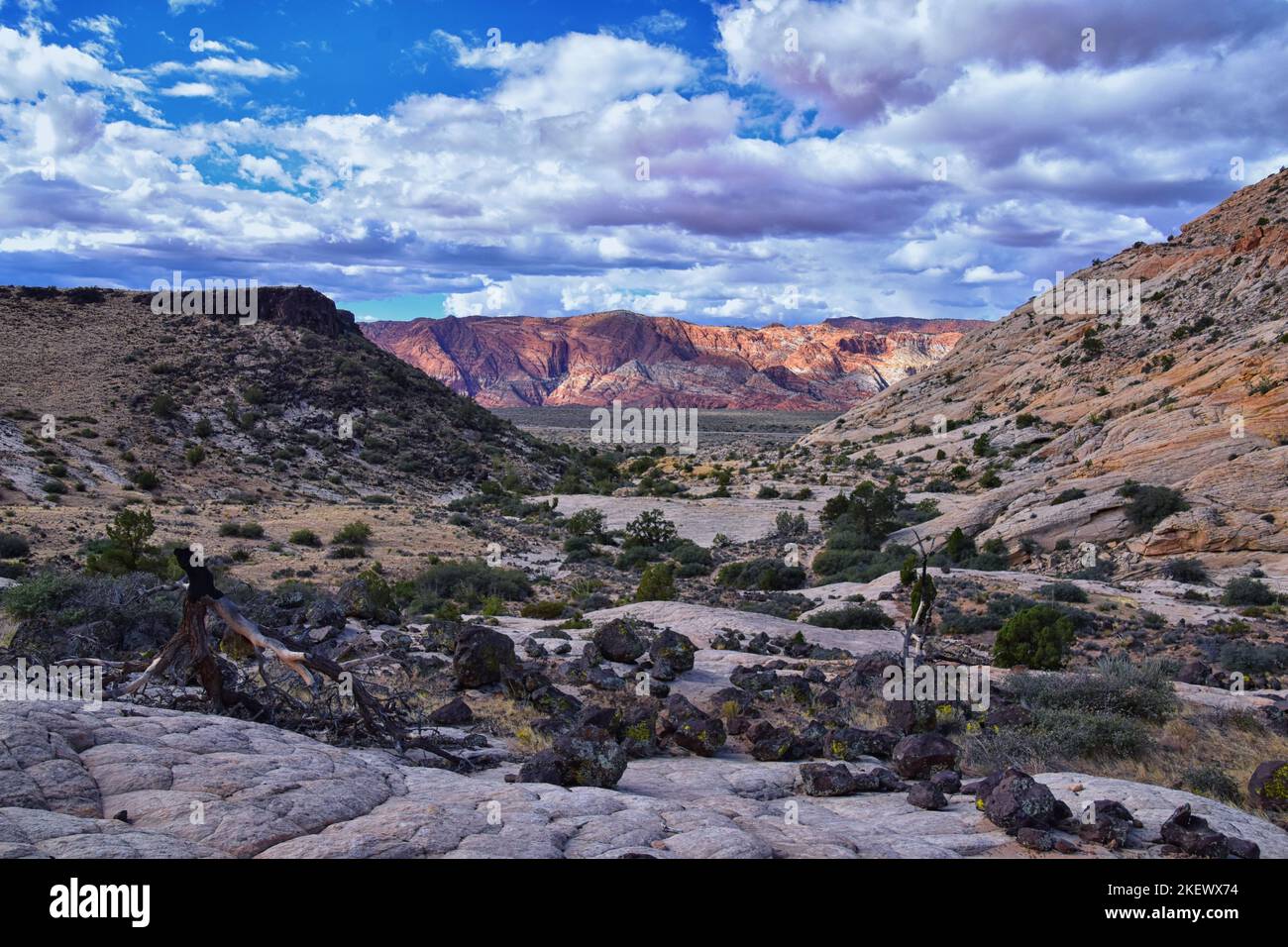 Snow Canyon Views from Jones Bones hiking trail St George Utah Zion’s ...
