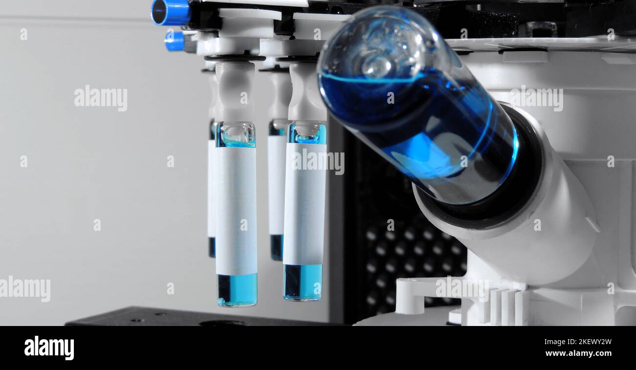 Laboratory device for analyze medical vials with blue chemical solution ...
