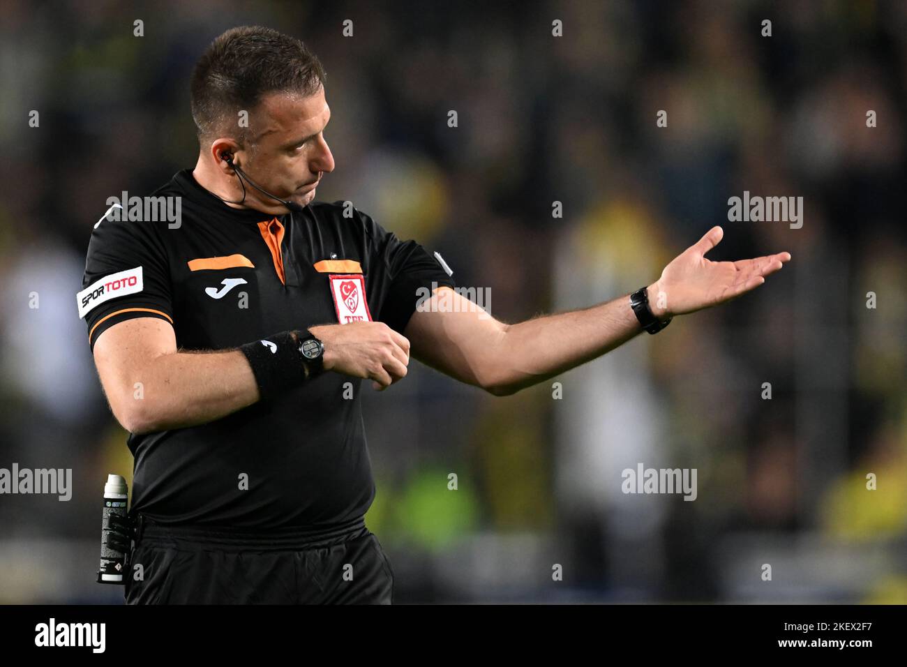 ISTANBUL - Referee Huseyin Gocek during the Turkish Super Lig match ...