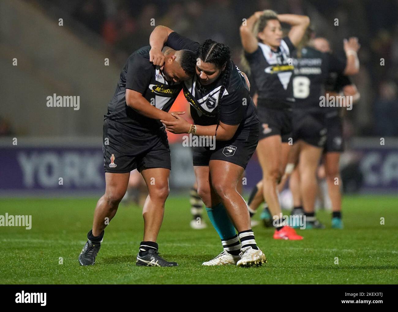 New Zealand's Mele Hufanga (left) and Amber Hall celebrate at the final ...