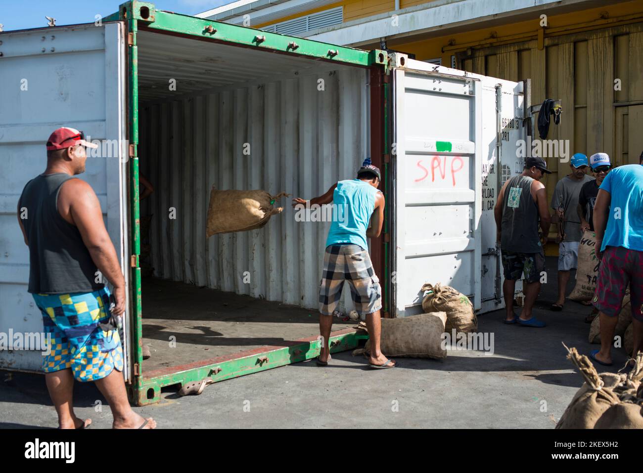 Copra hi-res stock photography and images - Alamy