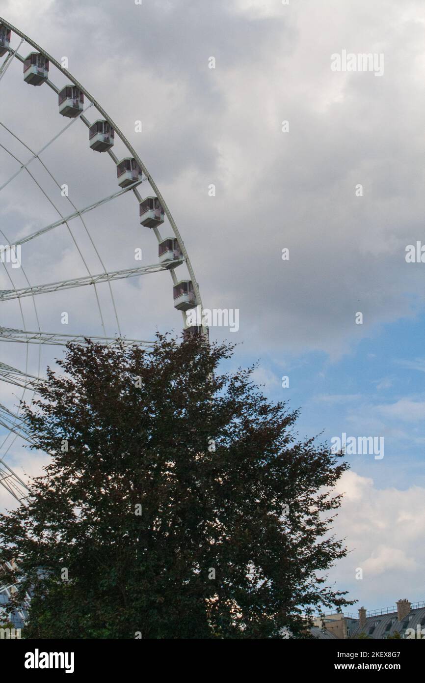 Paris (France) Ferris wheel in the heart of Paris Stock Photo - Alamy