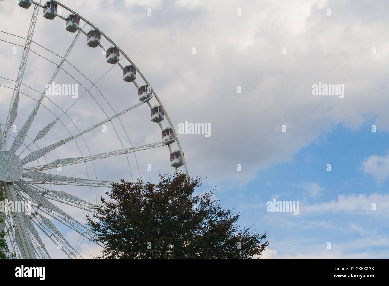 Paris (France) Ferris wheel in the heart of Paris Stock Photo - Alamy