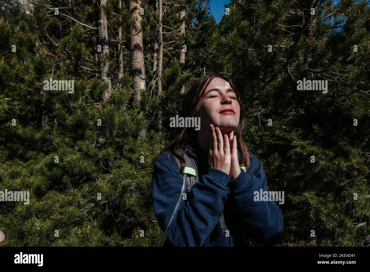 Teen girl sunscreen face hi-res stock photography and images - Alamy