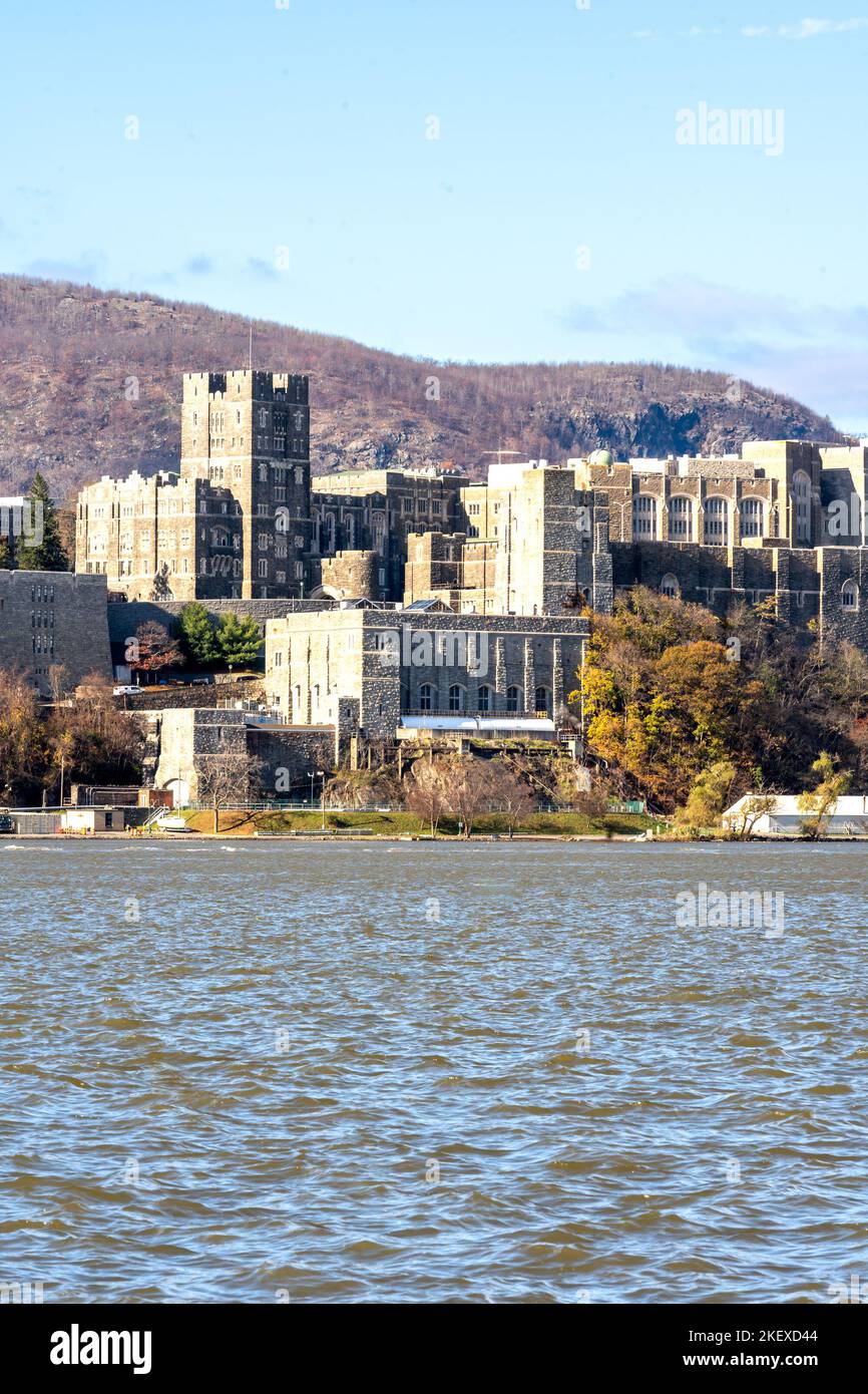 West point military academy campus hi-res stock photography and images ...