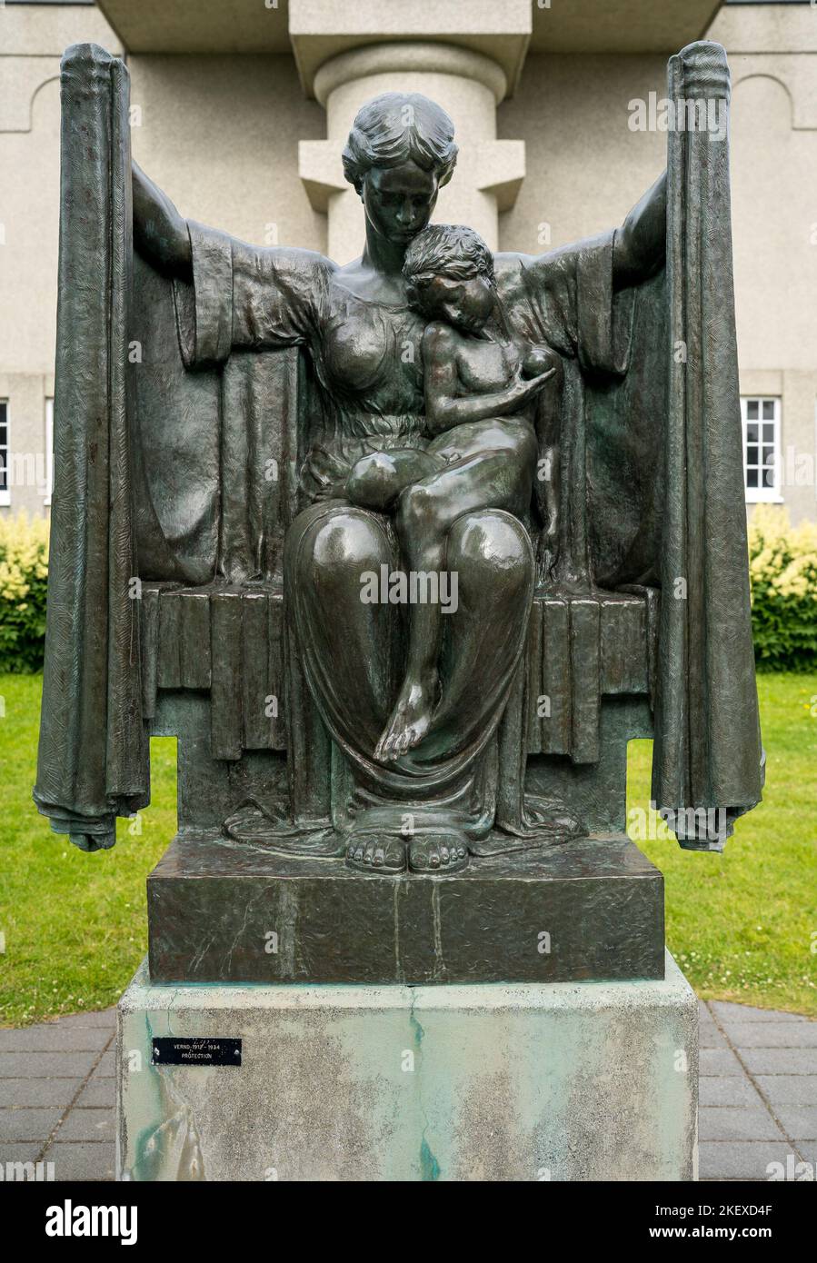 Icelandic sculptor hi-res stock photography and images - Alamy