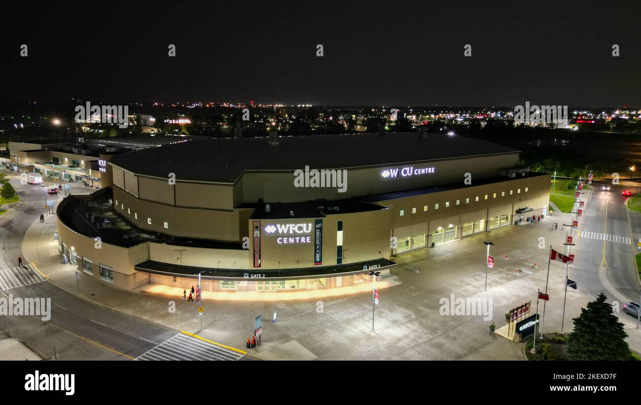 Center hockey rink aerial hi-res stock photography and images - Alamy