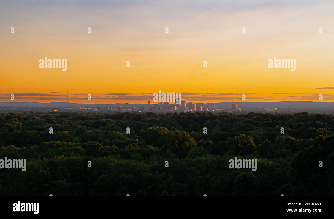 Hartford sunset hi-res stock photography and images - Alamy