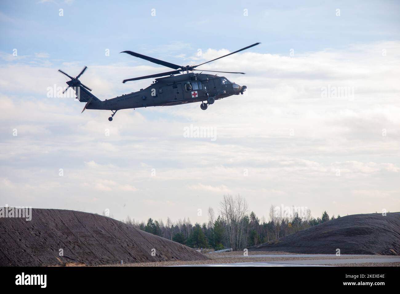 U.S. Soldiers attached to the 1st Forward Support Medical Platoon ...