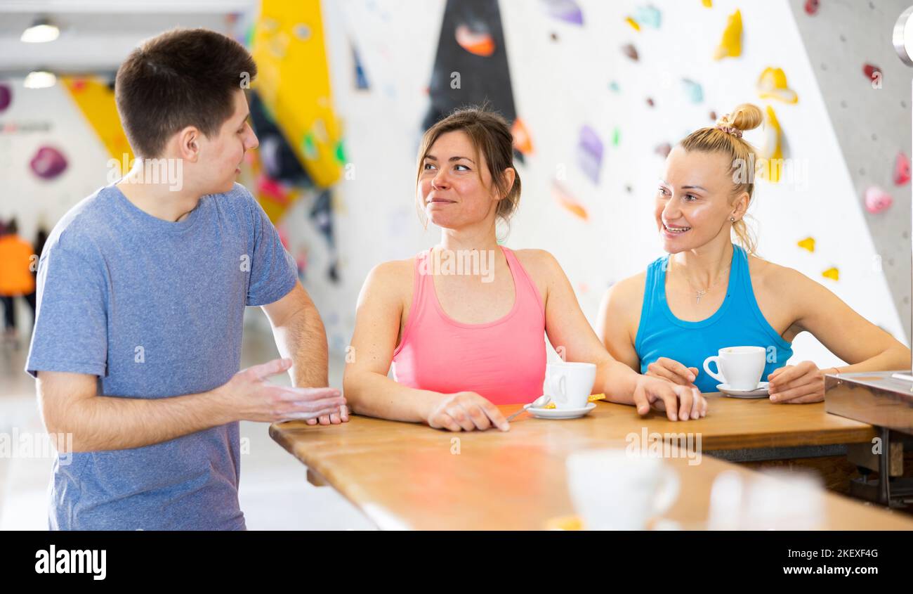 Two russian man talking hi-res stock photography and images - Alamy