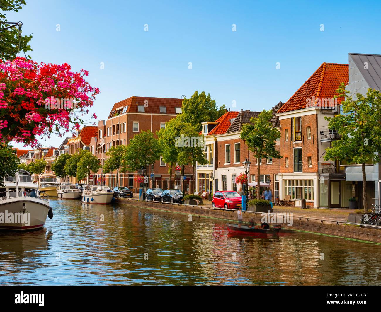 Alkmaar cityscape, embankment and bridges Stock Photo - Alamy Alkmaar cityscape, embankment and bridges Stock Photo - Alamy