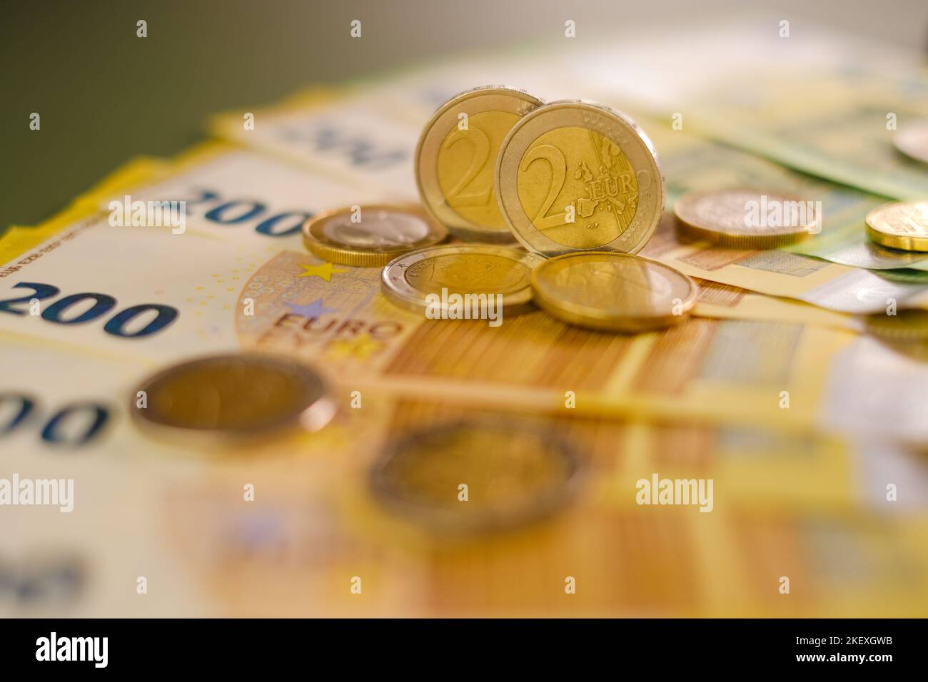 Two euro coins hi-res stock photography and images - Alamy