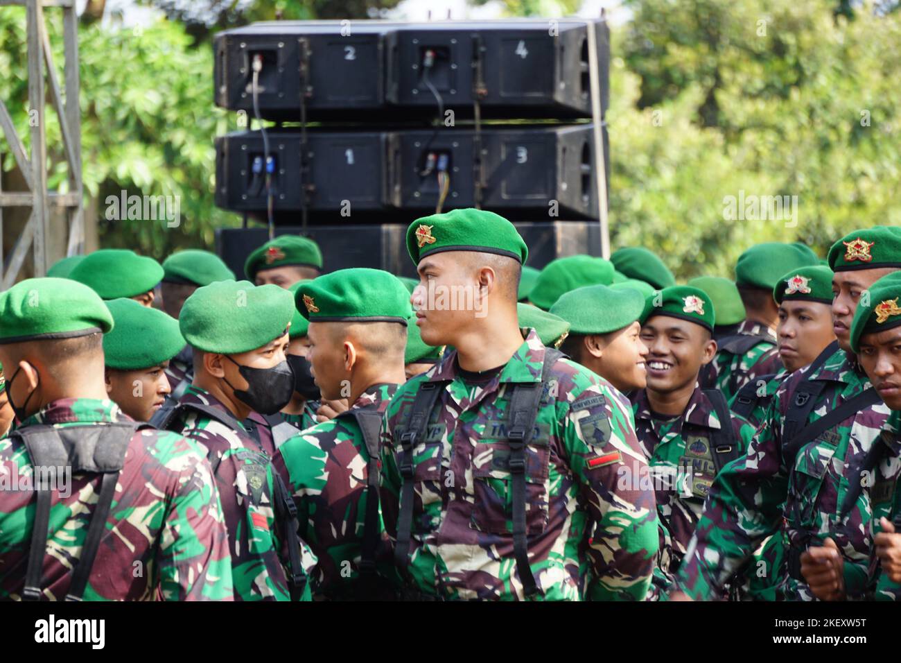 Indonesian army on duty Stock Photo - Alamy