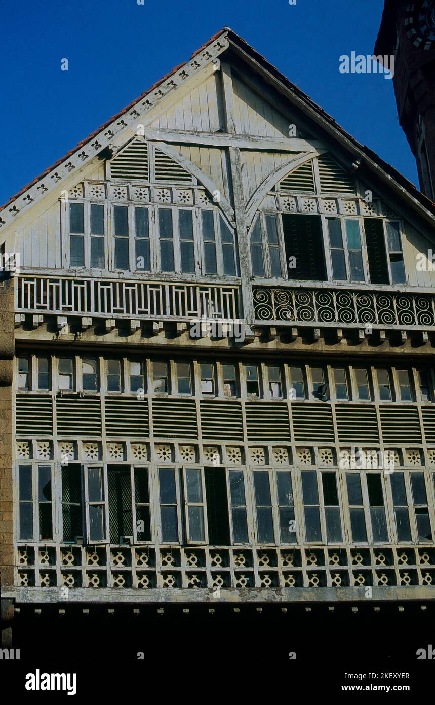 Architecture windows building mumbai hi-res stock photography and ...