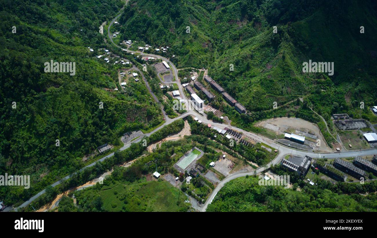 Abandoned tree pit hi-res stock photography and images - Alamy