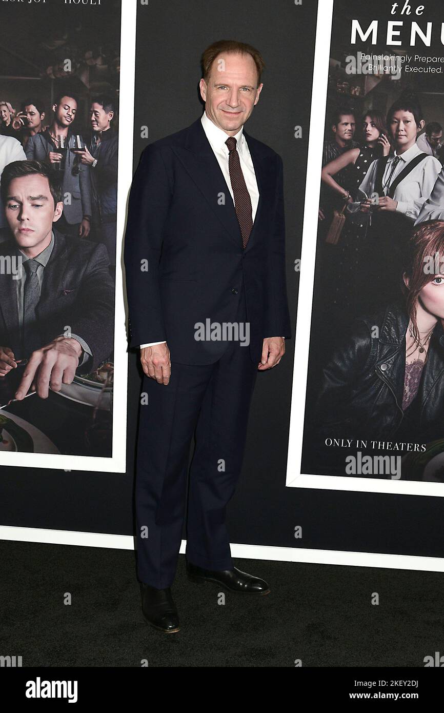 Ralph fiennes the menu hi-res stock photography and images - Alamy