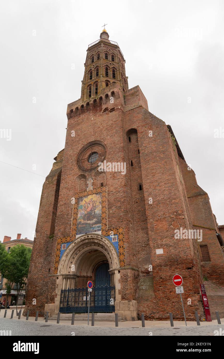 Église St-Jacques. Built in 13th century and rebuilt, partially, in ...