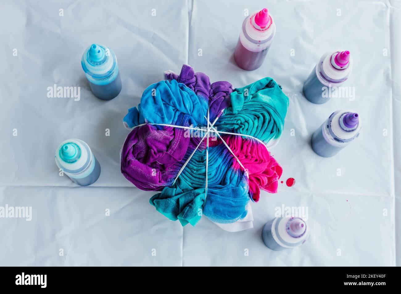 Tshirt Being tie dyed tie dying craft pattern Stock Photo - Alamy