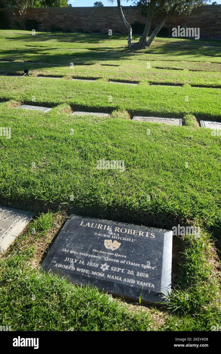 Los Angeles, California, USA 10th November 2022 Actress Laurie Mitchell, aka Laurie Roberts ...