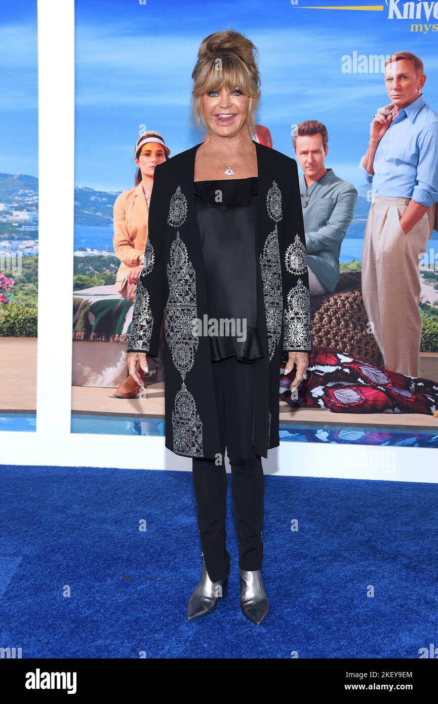 Los Angeles, CA, USA, November 14, 2022. Goldie Hawn arriving to the US ...