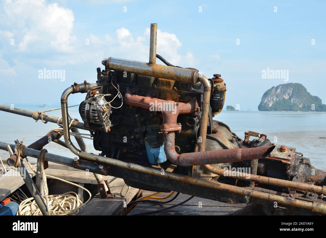 Big boat engine hi-res stock photography and images - Alamy