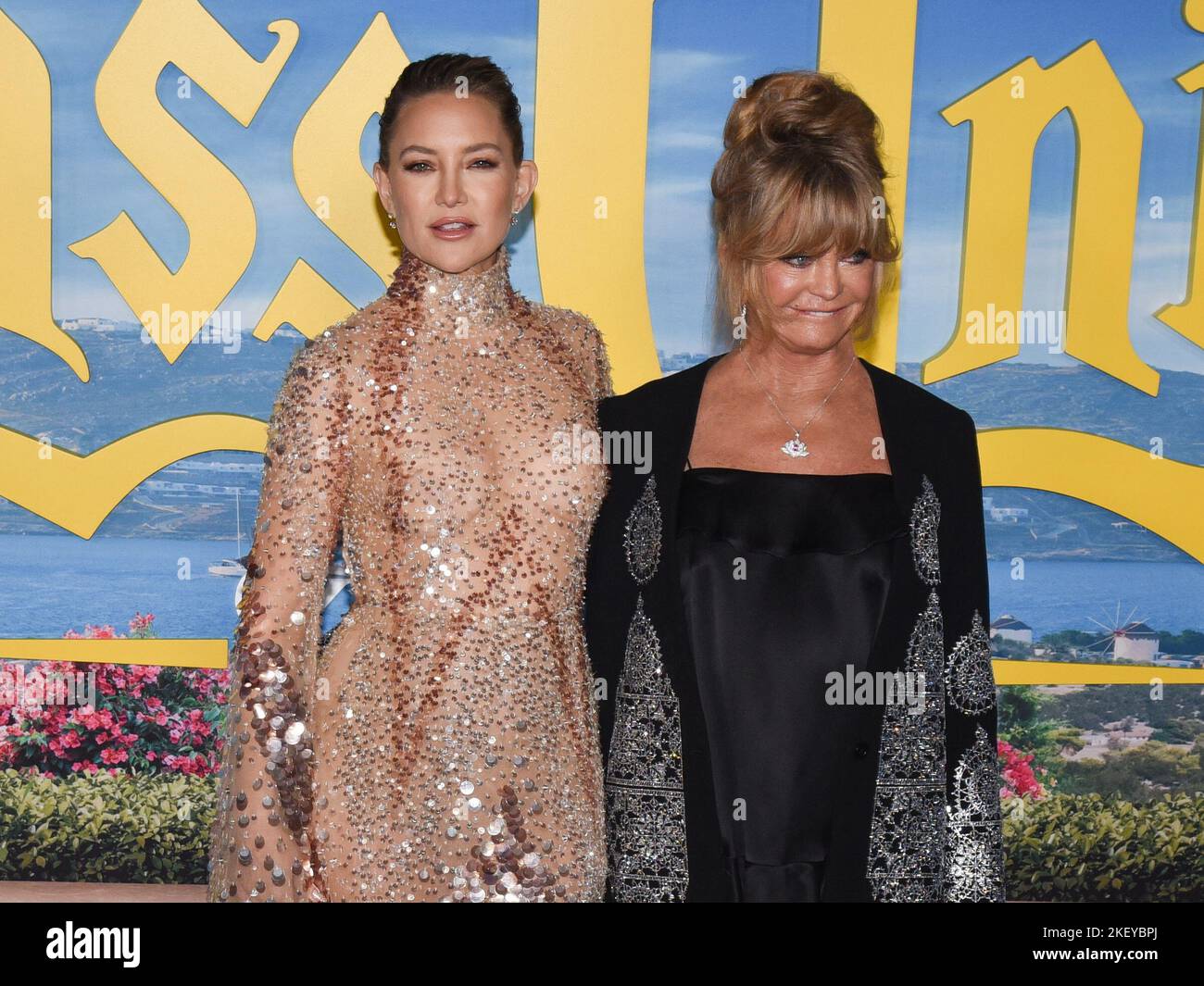14 November 2022 - Los Angeles, California - Kate Hudson and Goldie ...