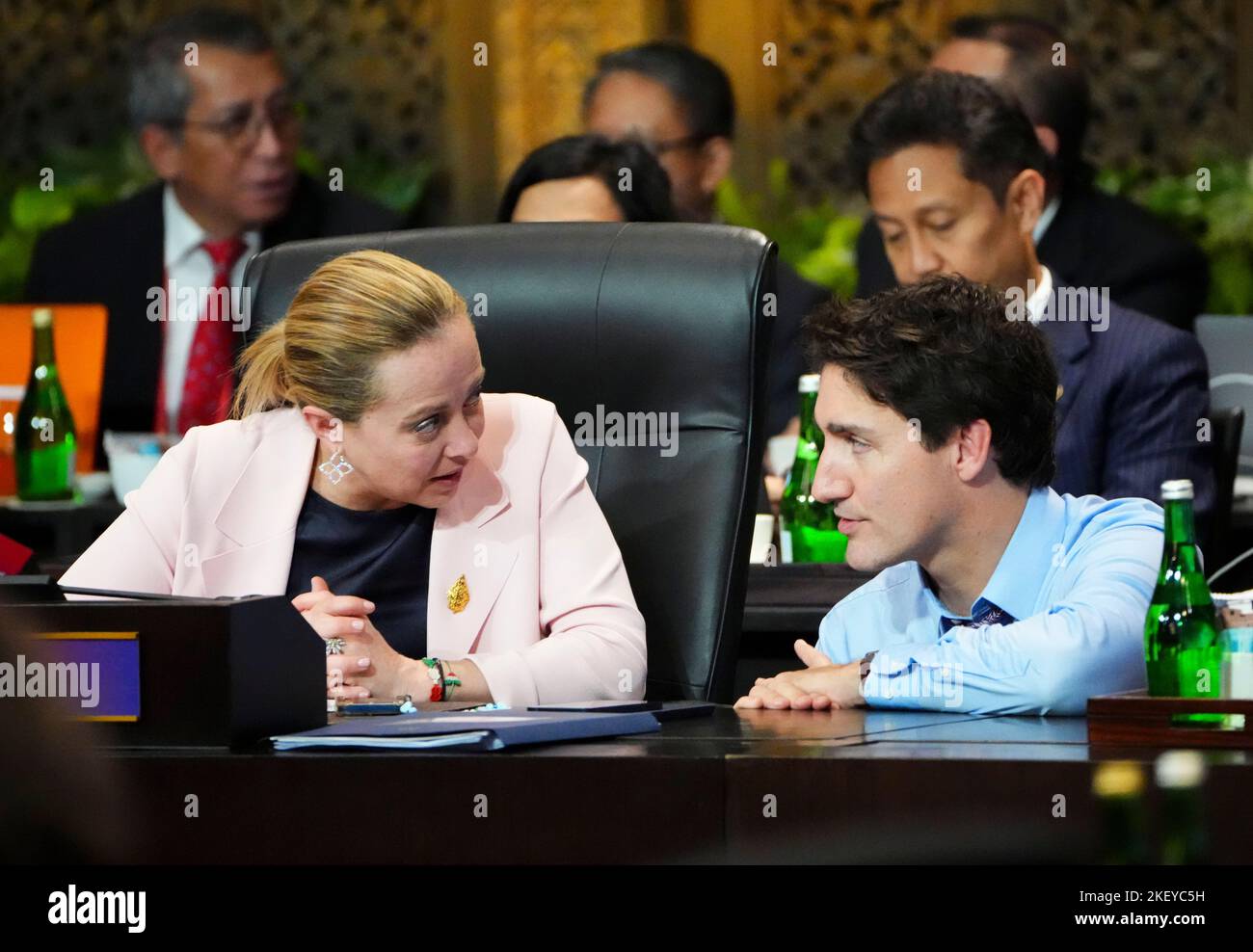Italian Prime Minister Giorgia Meloni talks with Prime Minister Justin ...