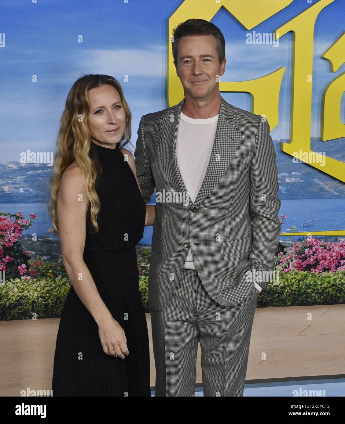 Los Angeles, United States. 14th Nov, 2022. Cast member Edward Norton ...