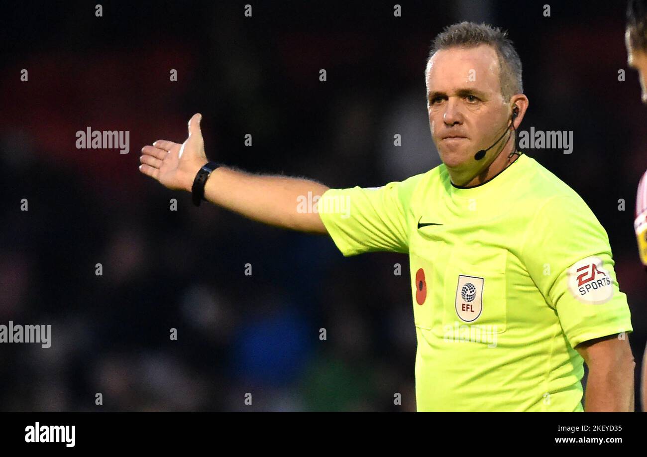 Sport football action referee hi-res stock photography and images - Alamy