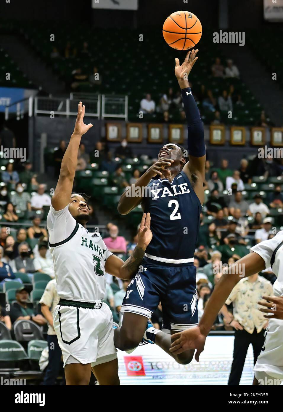 Honolulu, Hawaii, USA. 14th Nov, 2022. Yale guard BEZ MBENG (2) took a ...