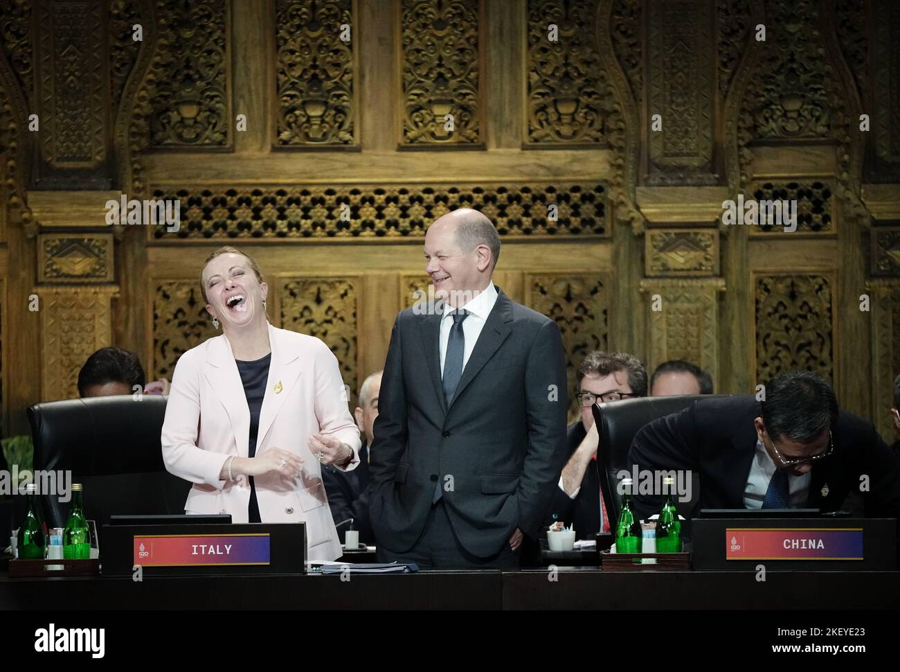 Nusa Dua, Indonesia. 15th Nov, 2022. German Chancellor Olaf Scholz (r ...