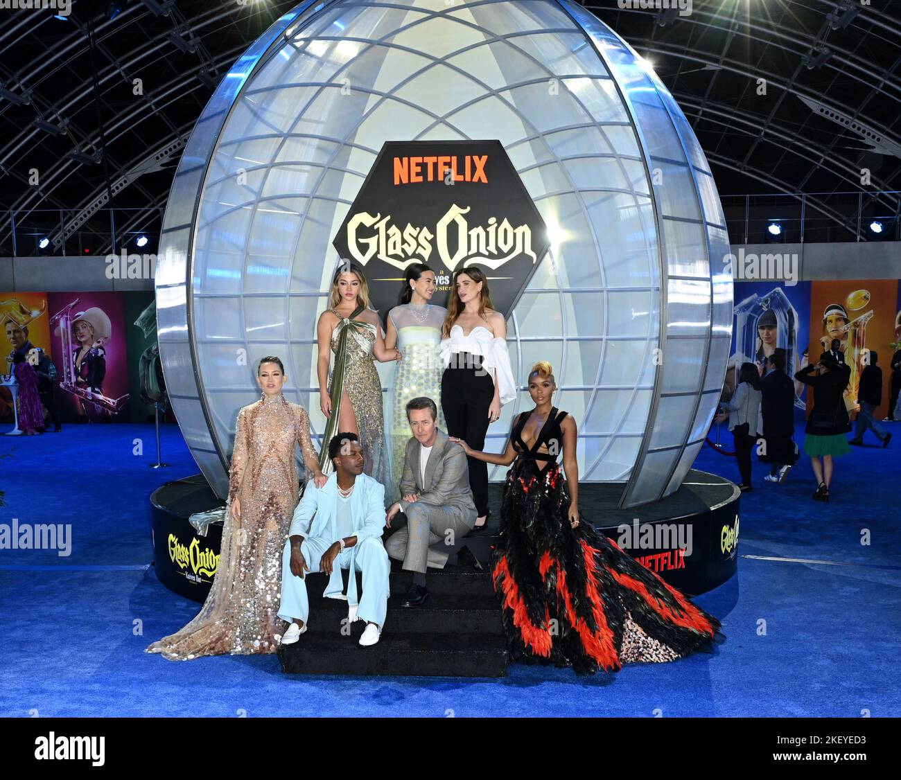 Los Angeles, USA. 14th Nov, 2022. Madelyn Cline, Jessica Hardwick ...