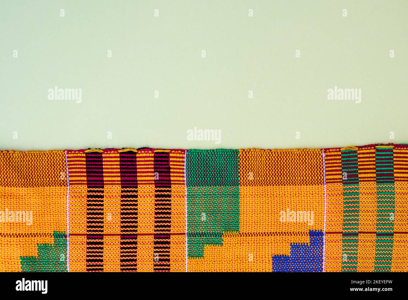 Kente cloth hi-res stock photography and images - Alamy
