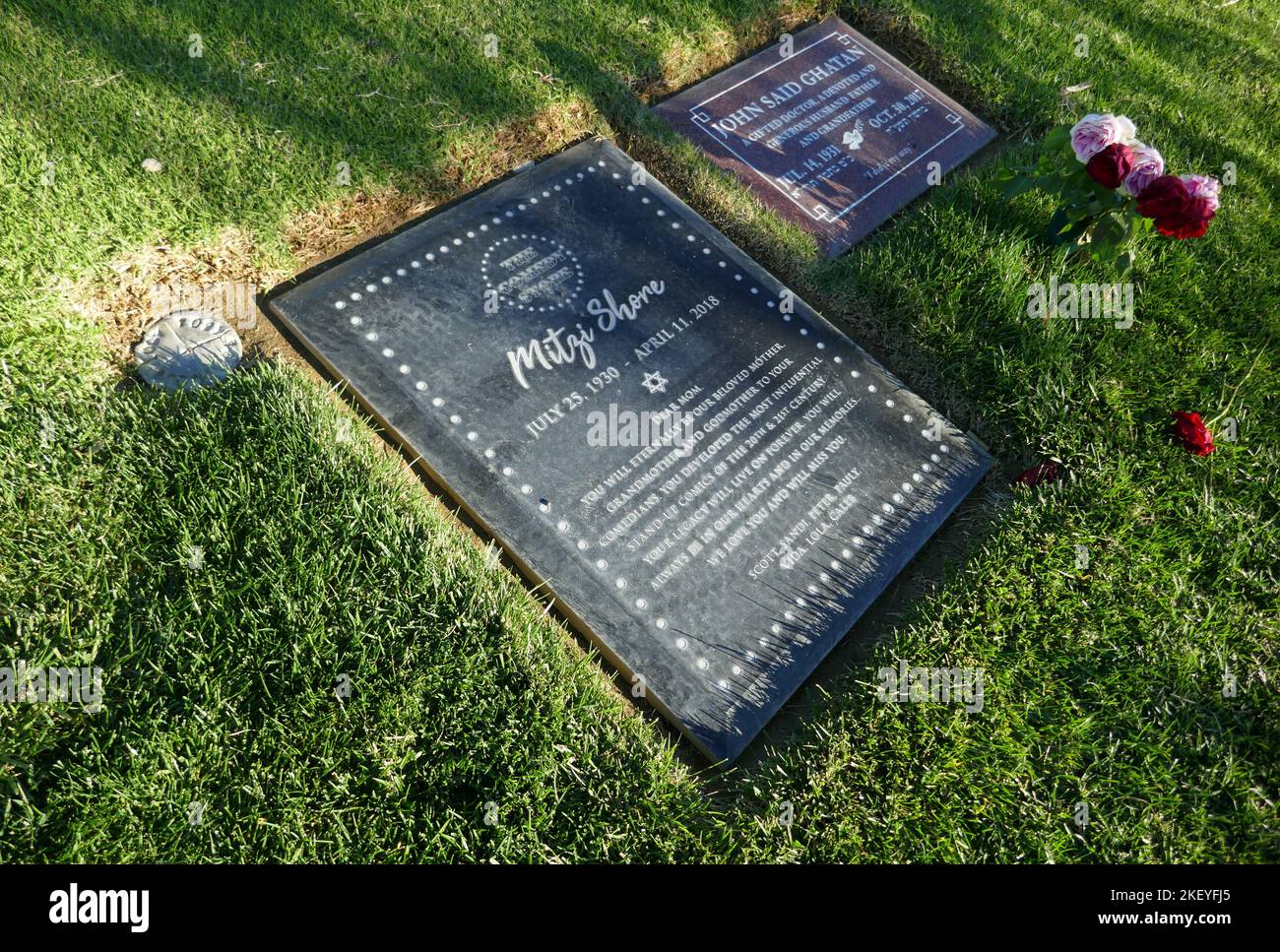 Los Angeles, California, USA 10th November 2022 Mitzi Shore's Grave in ...