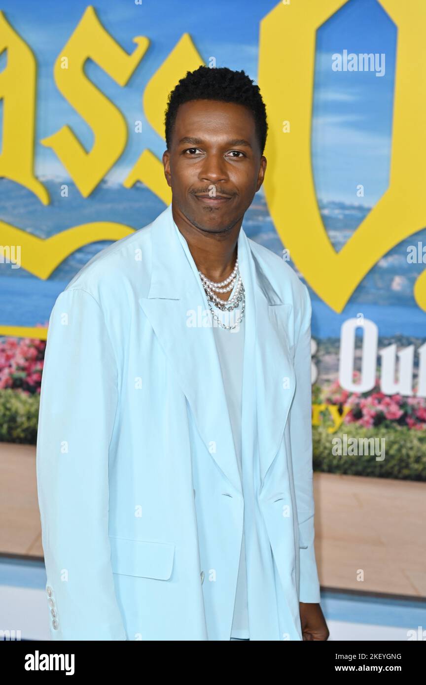 Los Angeles, USA. 14th Nov, 2022. Leslie Odom Jr. at the premiere for ...