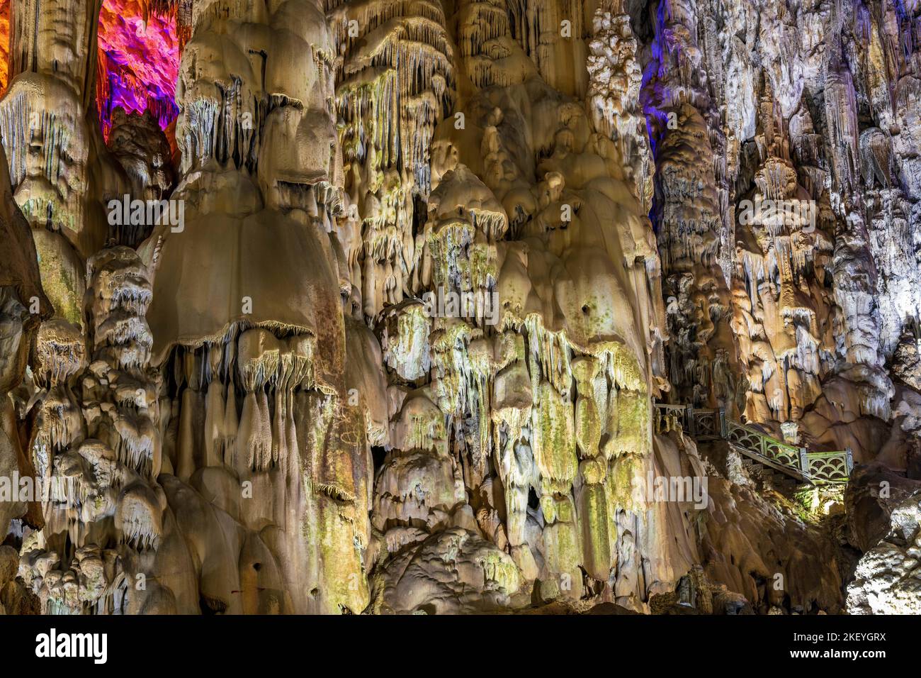 The most beautiful karst cave in China—Zhijin cave in Bijie City ...