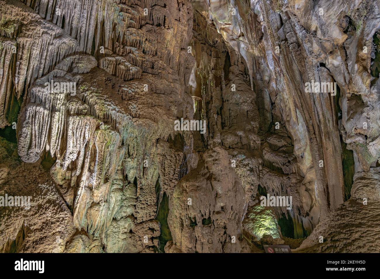 The most beautiful karst cave in China—Zhijin cave in Bijie City ...
