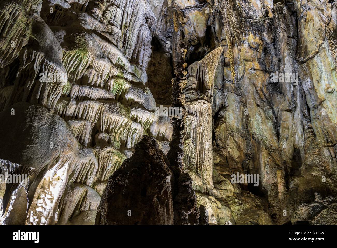 The most beautiful karst cave in China—Zhijin cave in Bijie City ...